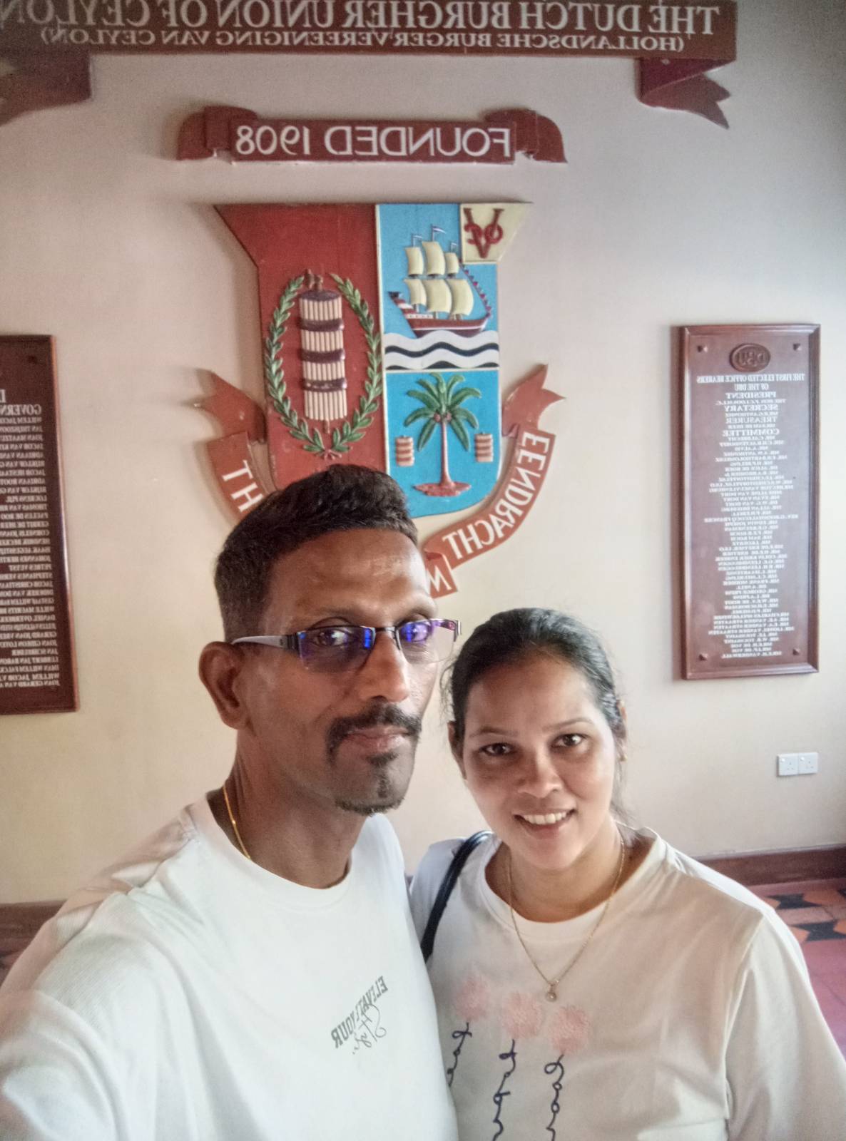 About Us & Contact Form | Luxury Villa Rental in Colombo